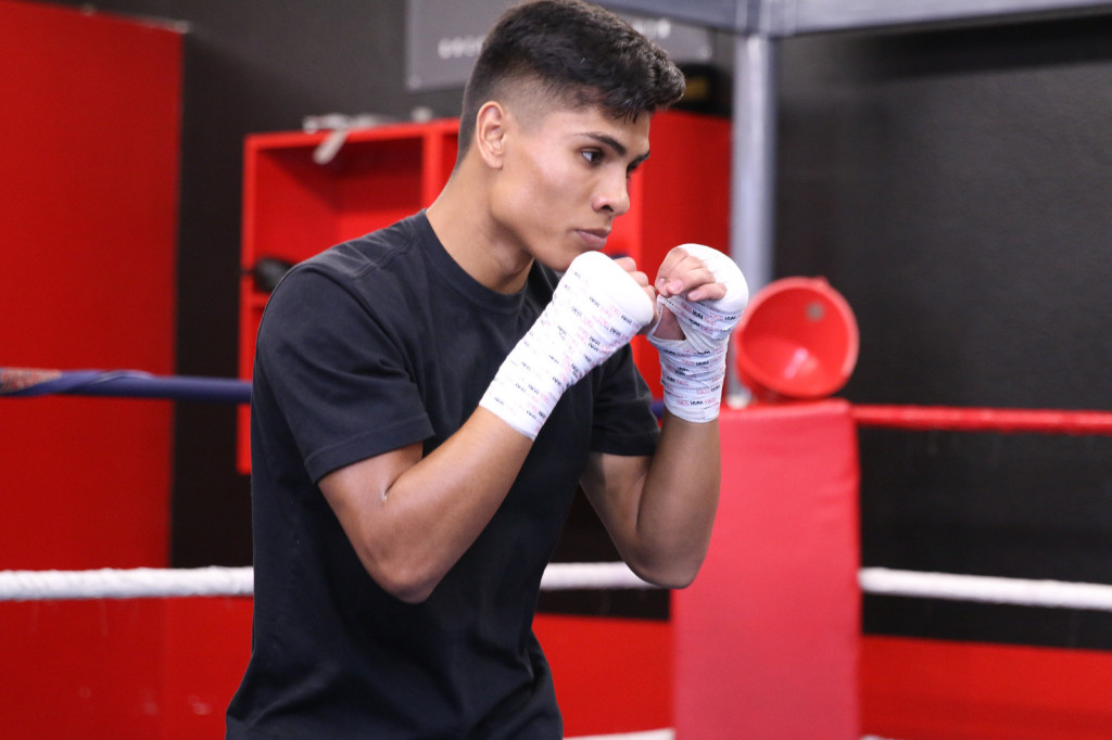 Emmanuel Robles vs. Steve Claggett at Knockout Night at the D Sept 9th ...